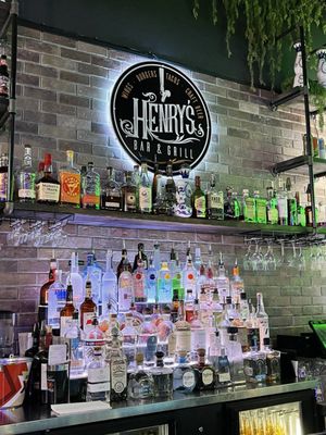 HENRY’S BAR & GRILL - Updated October 2025 - 186 Photos & 189 Reviews ...