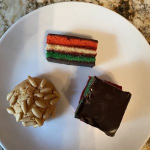 CARDINALI BAKERY - 383 Photos & 89 Reviews - 465 Westbury Ave, Carle ...