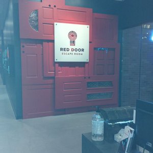 RED DOOR ESCAPE ROOM - 89 Photos & 265 Reviews - 12401 Folsom Blvd ...