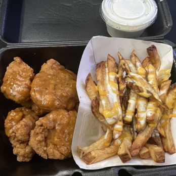 WINGSTOP - Updated August 2025 - 44 Photos & 31 Reviews - 207 E Trenton ...