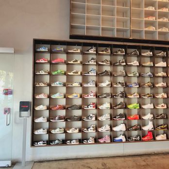 FLIGHT CLUB - Updated December 2025 - 165 Photos & 300 Reviews - 535 N ...