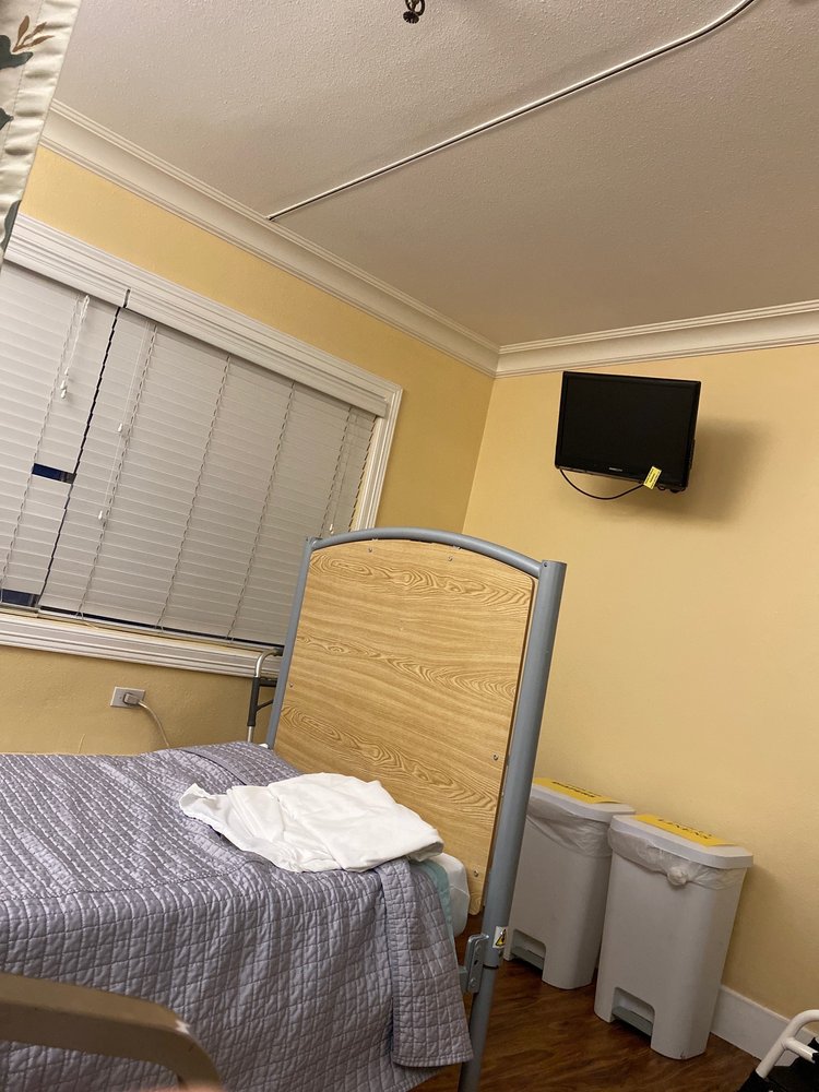 LA CRESCENTA HEALTH CARE CENTER - Updated August 2024 - 21 Photos & 41 ...