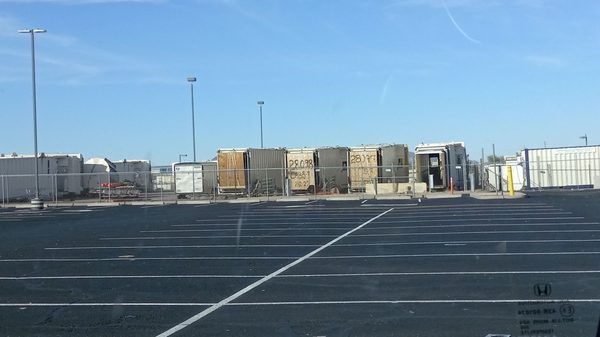 PHOENIX SKY HARBOR CELL PHONE LOT - Updated August 2025 - 42 Photos ...