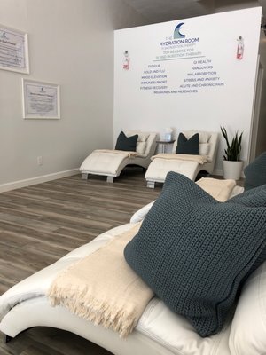 HYDRATION ROOM - 39 Photos & 57 Reviews - 977 E Colorado Blvd, Pasadena ...