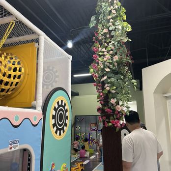 FUNVILLE FACTORY INDOOR PLAYGROUND - Updated November 2024 - 13 Photos ...
