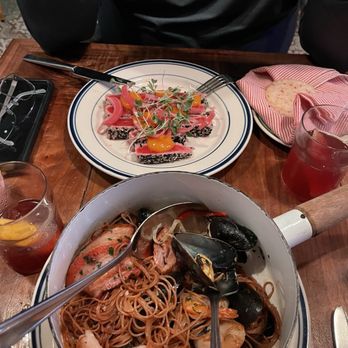 MFK - Updated January 2026 - 416 Photos & 319 Reviews - 432 W Diversey ...