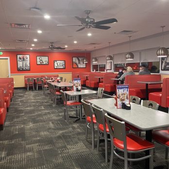 FRIENDLY’S - Updated July 2025 - 144 Photos & 186 Reviews - 4705 North ...