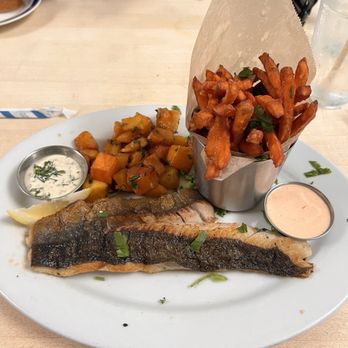 LURE FISH HOUSE - Updated June 2024 - 3110 Photos & 2692 Reviews - 259 ...