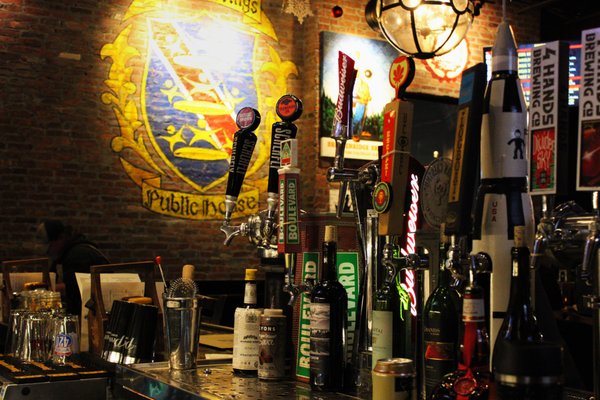 THREE KINGS PUBLIC HOUSE - 161 Photos & 202 Reviews - 40 Ronnie's Plz ...