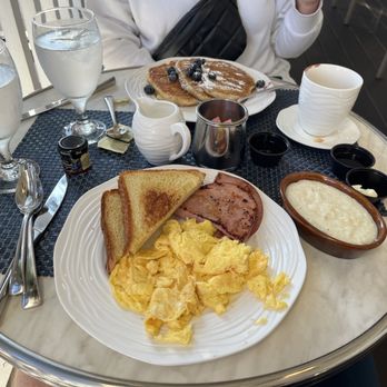 8595 RESTAURANT - Updated November 2024 - 27 Photos & 13 Reviews - 2110 ...