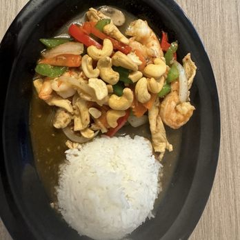 THAI BISTRO - Updated January 2026 - 37 Photos & 27 Reviews - 315 ...