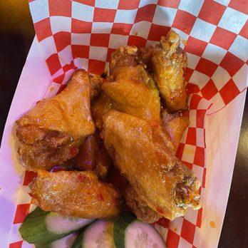 FLAPPY’S WINGS AND BAR - Updated May 2025 - 268 Photos & 120 Reviews ...