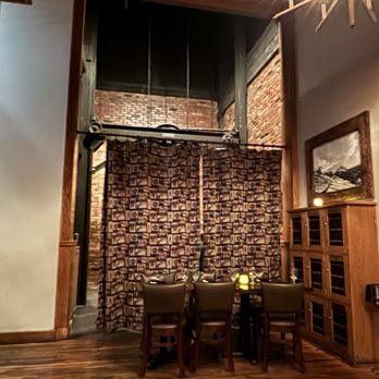 DIAMONDBACK’S - Updated February 2025 - 305 Photos & 403 Reviews - 217 ...