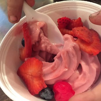 YO YUMS - Updated March 2025 - 20 Photos & 20 Reviews - 122 E High St ...