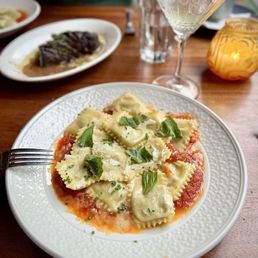 GIN GIN’S - Updated December 2025 - 655 Photos & 189 Reviews - 345 ...