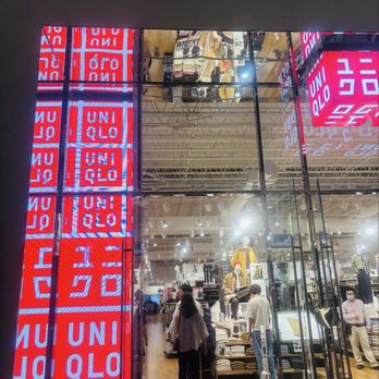 UNIQLO - Updated October 2025 - 50 Photos & 16 Reviews - 303 Memorial ...