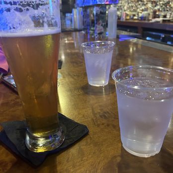 TROLL PUB UNDER THE BRIDGE - Updated May 2025 - 947 Photos & 854 ...