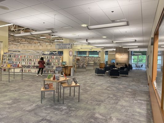 ELMHURST PUBLIC LIBRARY - Updated December 2025 - 82 Photos & 92 ...
