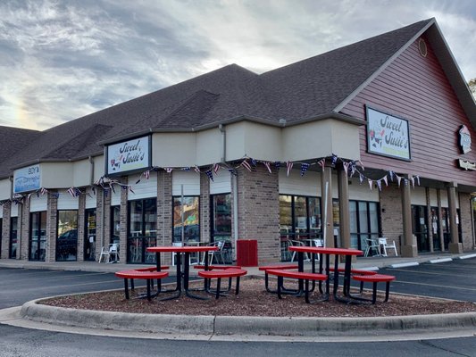 SWEET SUSIE’S FROZEN TREATS - Updated December 2024 - 93 Photos & 56 ...