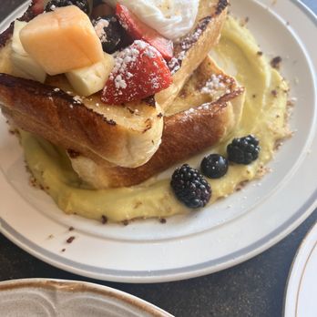 MAVEN - Updated October 2025 - 206 Photos & 124 Reviews - 1006 17 Ave ...