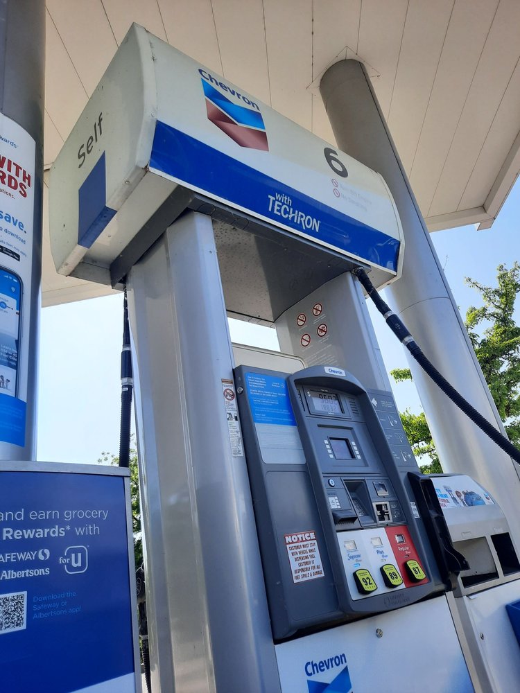 CHEVRON - Updated May 2025 - 419 Cedar Ave, La Center, Washington - Gas ...