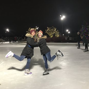 CENTRAL PARK ICE SKATE LOOP - Updated December 2025 - 16 Photos & 11 ...