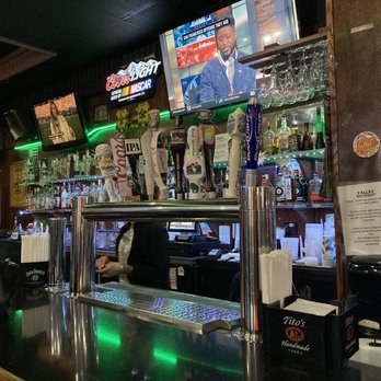 ARIS SPORTS BAR - Updated December 2025 - 45 Photos & 20 Reviews - 1657 ...