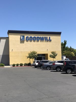 GOODWILL - 35 Photos & 70 Reviews - 5400 Date Ave, Sacramento, CA - Yelp
