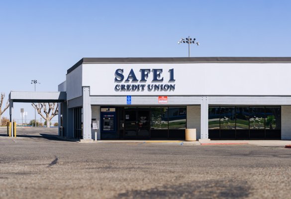 SAFE 1 CREDIT UNION - Updated December 2025 - 25 Photos - 1092 W Kern ...