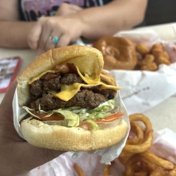 DUBL-R OLD FASHIONED HAMBURGERS - Updated January 2026 - 130 Photos ...