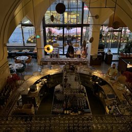 ORETTA - Updated July 2025 - 980 Photos & 396 Reviews - 633 King Street ...