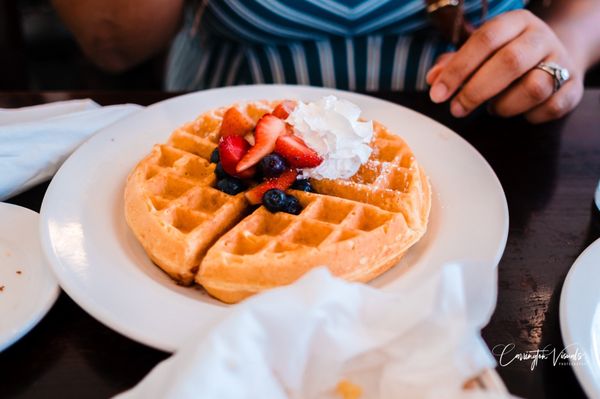 FAMOUS TOASTERY - 255 Photos & 309 Reviews - Breakfast & Brunch - 43780 ...