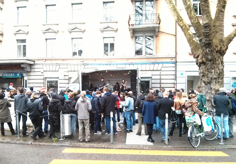 LIMMATPLATZ - Updated July 2024 - 12 Photos - Limmatzplatz, Zürich ...