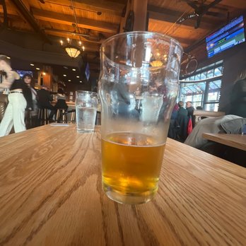 SWANS PUB - Updated April 2025 - 156 Photos & 178 Reviews - 1601 Store ...