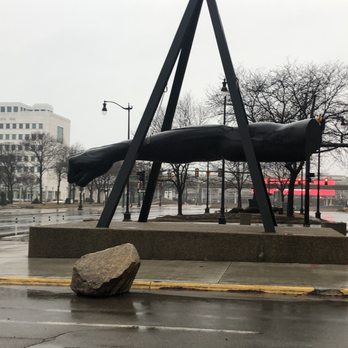 MONUMENT TO JOE LOUIS - Updated November 2025 - 63 Photos & 25 Reviews ...