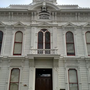 MONO COUNTY COURTHOUSE - Updated December 2025 - 14 Photos - 278 Main ...