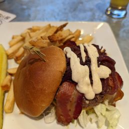 ALE HOUSE COLUMBIA - 627 Photos & 668 Reviews - American (New) - 6480 ...