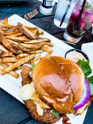 HOLIDAYS PUB & GRILL - Updated June 2025 - 20 Photos & 19 Reviews ...