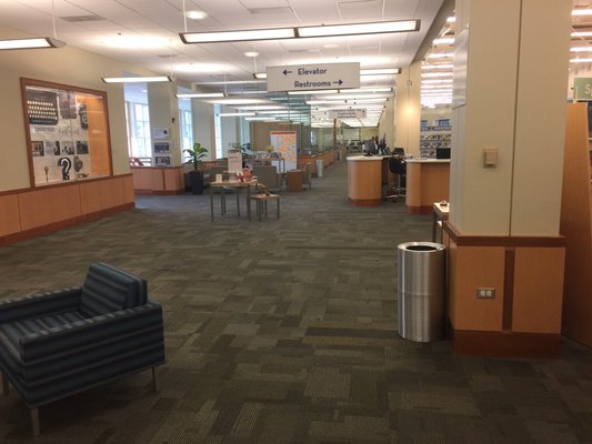 ELMHURST PUBLIC LIBRARY - 69 Photos & 81 Reviews - 125 S Prospect Ave ...