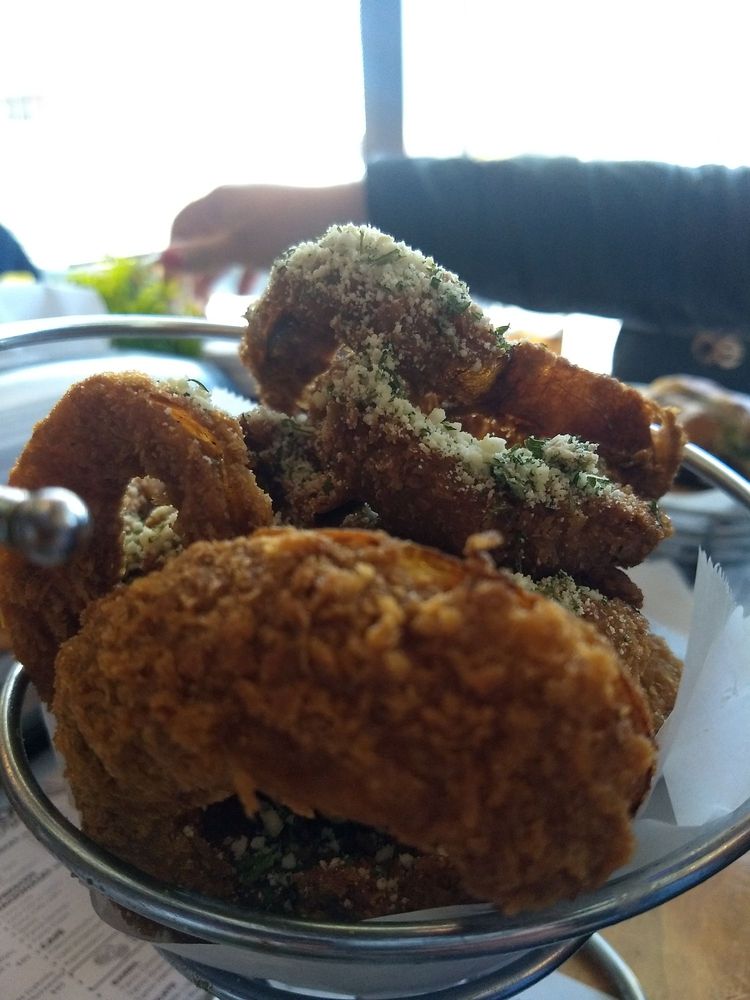 HOLY COW BURGER & BEER JOINT - Updated January 2025 - 16 Photos & 18 ...