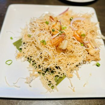 MOON THAI AND JAPANESE RESTAURANT - Updated October 2024 - 805 Photos ...