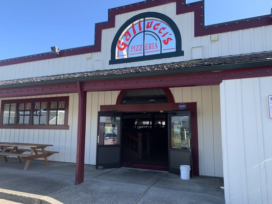 GALLUCCI’S PIZZERIA 【180 Photos & 492 Reviews】 2845 NW Hwy 101, Lincoln ...