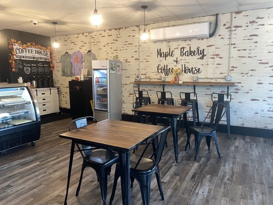MAPLE BAKERY & COFFEE HOUSE - Updated December 2025 - 13 Photos & 16 ...