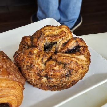 B PATISSERIE - Updated August 2024 - 7528 Photos & 3533 Reviews - 2821 ...