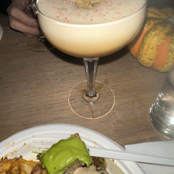 FOUR HUMOURS - Updated January 2026 - 169 Photos & 71 Reviews - 1712 N ...