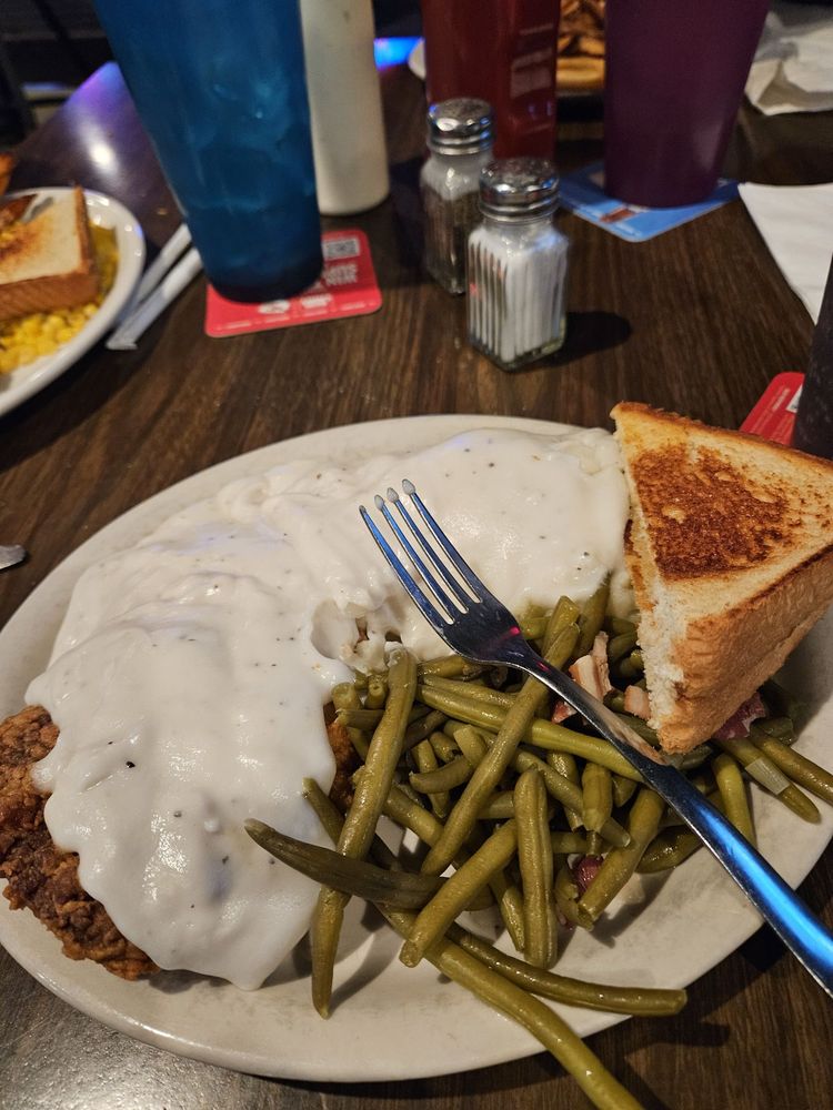 DUSTI’S PLACE - Updated January 2026 - 15 Reviews - 7006 W Macarthur Rd ...