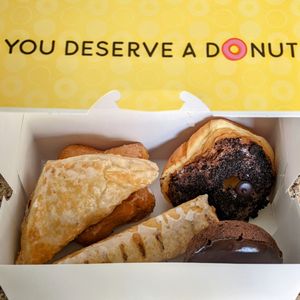 BANBURY CROSS DONUTS - Updated March 2025 - 16 Photos & 37 Reviews ...