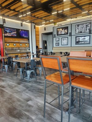 HOME RUN INN PIZZA - HILLSIDE - Updated December 2025 - 83 Photos & 131 ...