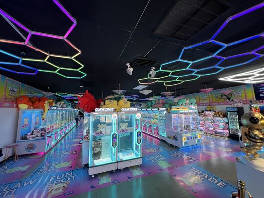 CLAW ZONE - Updated January 2026 - 41 Photos & 14 Reviews - 5629 Outer ...