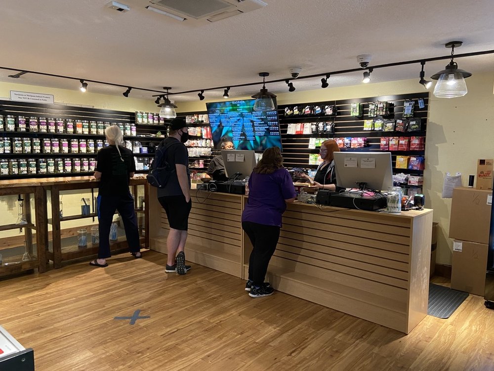 KALEAFA - Updated November 2024 - 11 Photos - 353 SW Walnut St ...